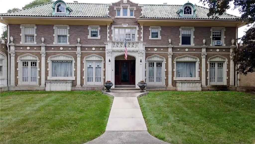 1915 Tudor Revival in Decatur, IL - Old House Dreams