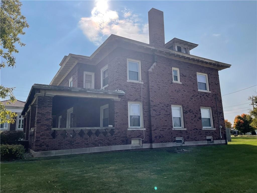 1910 in Ridge Farm, IL - Old House Dreams