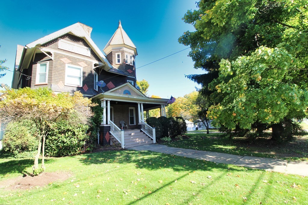 1898 Queen Anne in Canton, PA - Old House Dreams