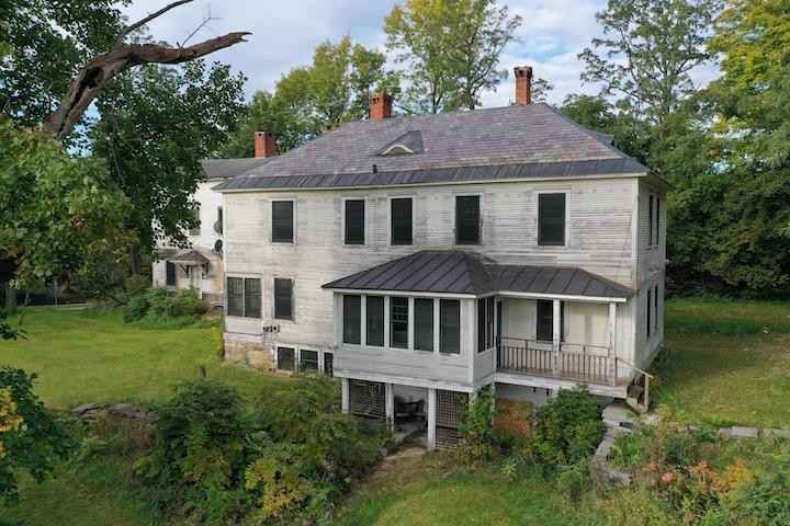 c. 1820 Federal in Middlebury, VT - Old House Dreams