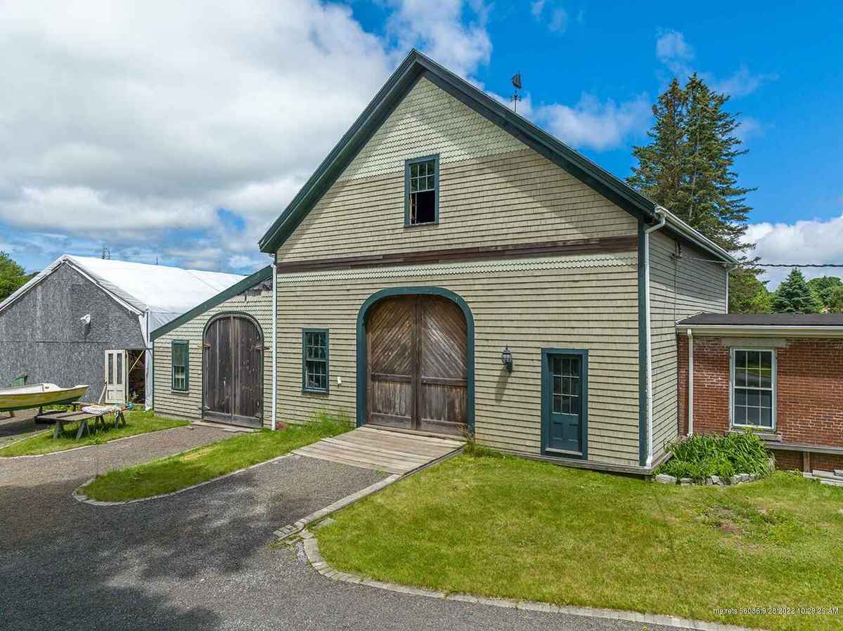 1853 Gothic Revival in Rockland, ME - Old House Dreams
