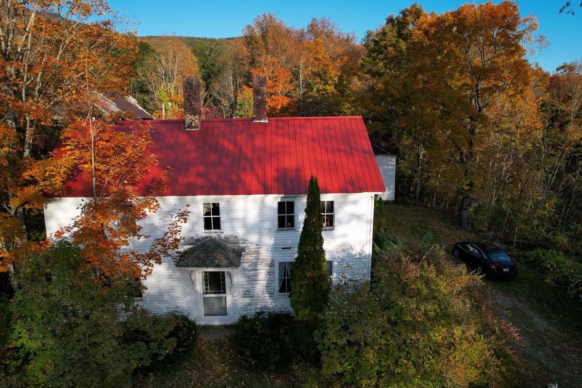 c. 1820 in Rumney, NH - Old House Dreams