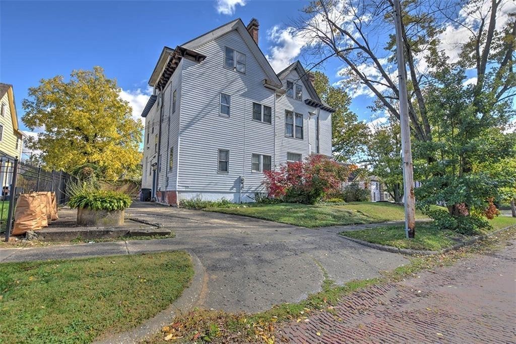 Queen Anne in Decatur, IL - Old House Dreams