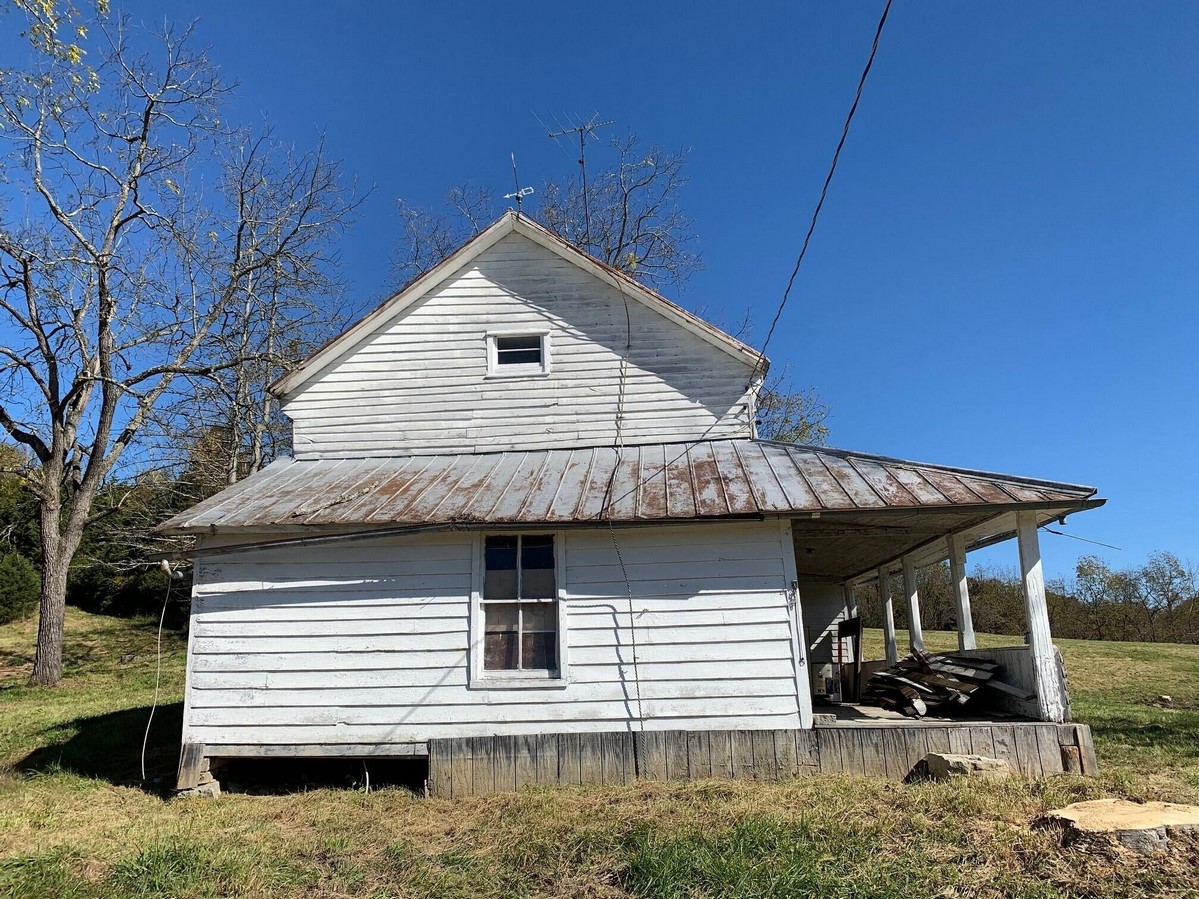 c. 1890 Log Cabin in Ronceverte, WV - Old House Dreams