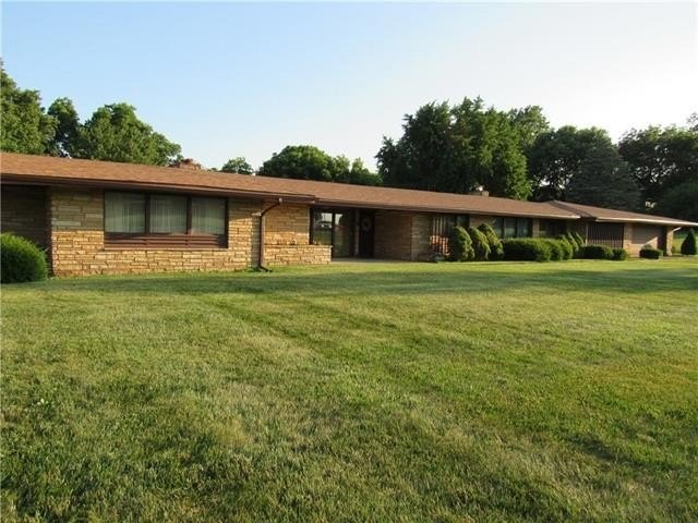 1958 Ranch in Harrisonville, MO - Old House Dreams