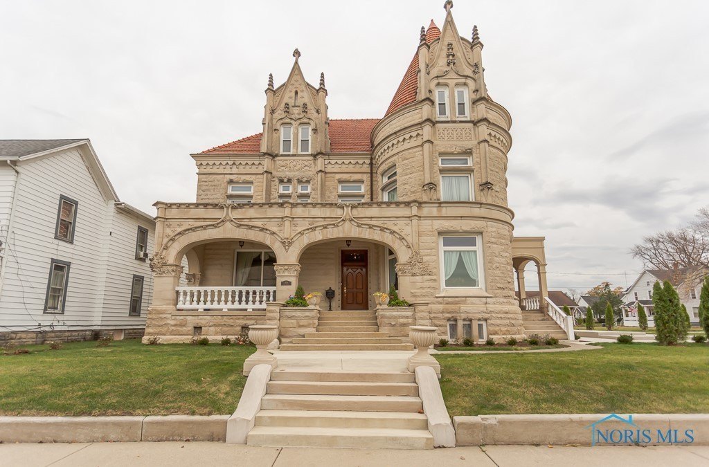 1898 Chateauesque in Van Wert, OH - Old House Dreams