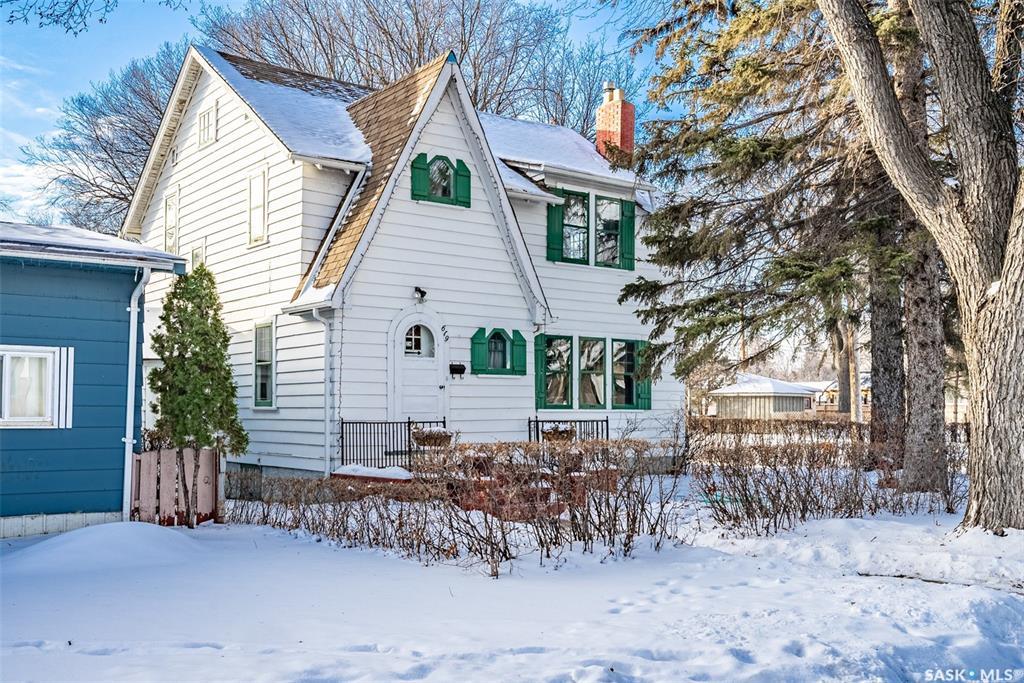 1929 in Saskatoon, Saskatchewan, Canada - Old House Dreams