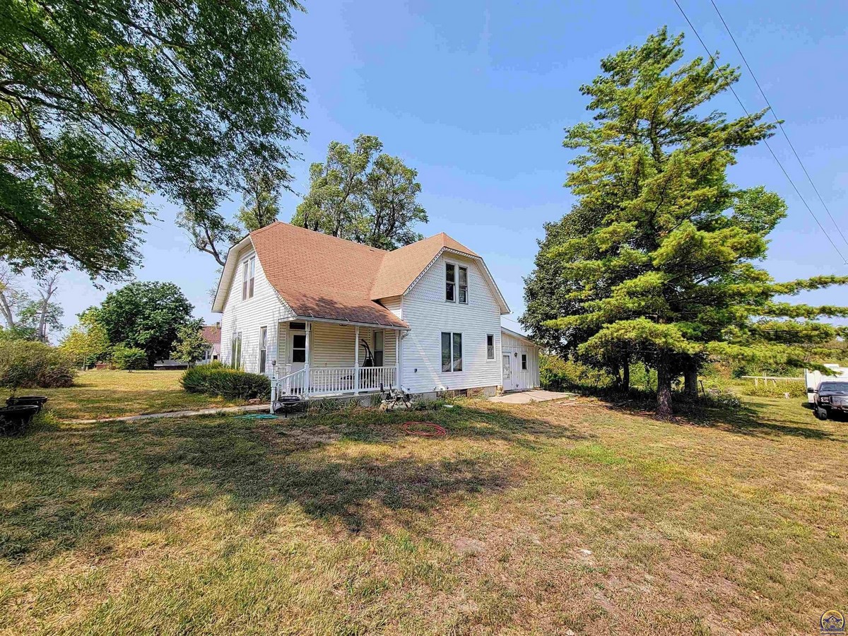Bern, KS - Old House Dreams