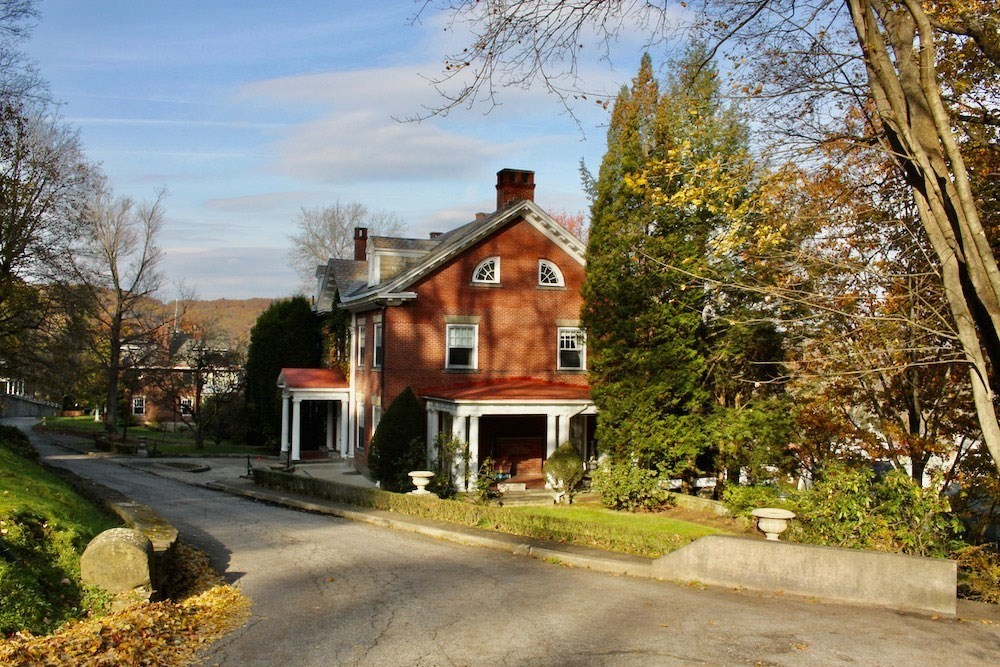 1909 Colonial Revival in Franklin, PA - Old House Dreams