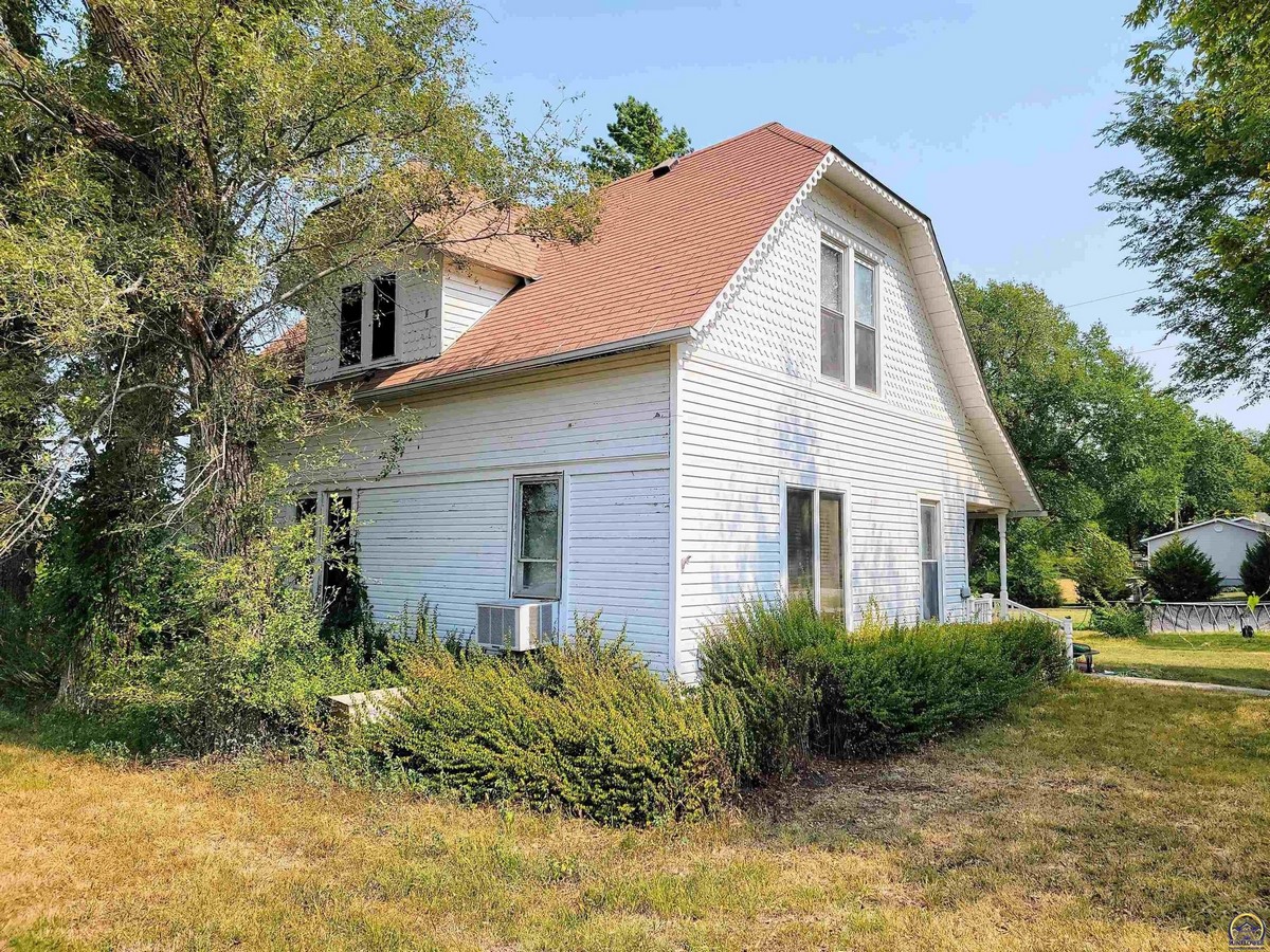 Bern, KS - Old House Dreams