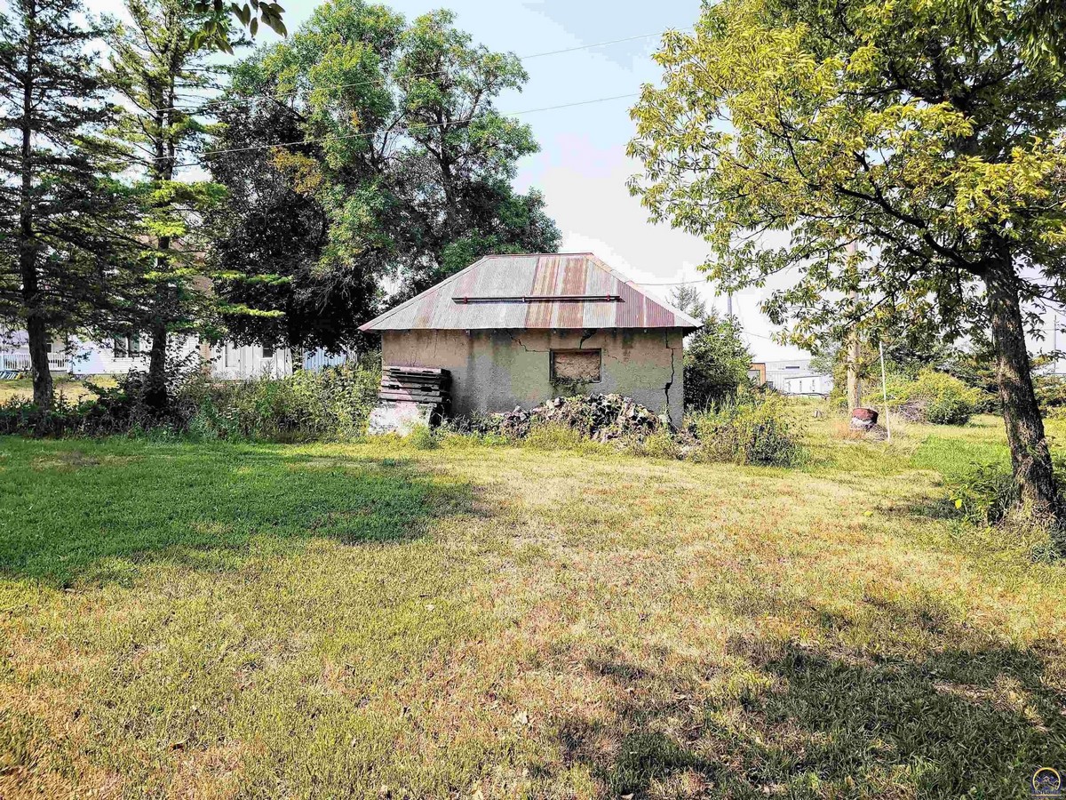 Bern, KS - Old House Dreams