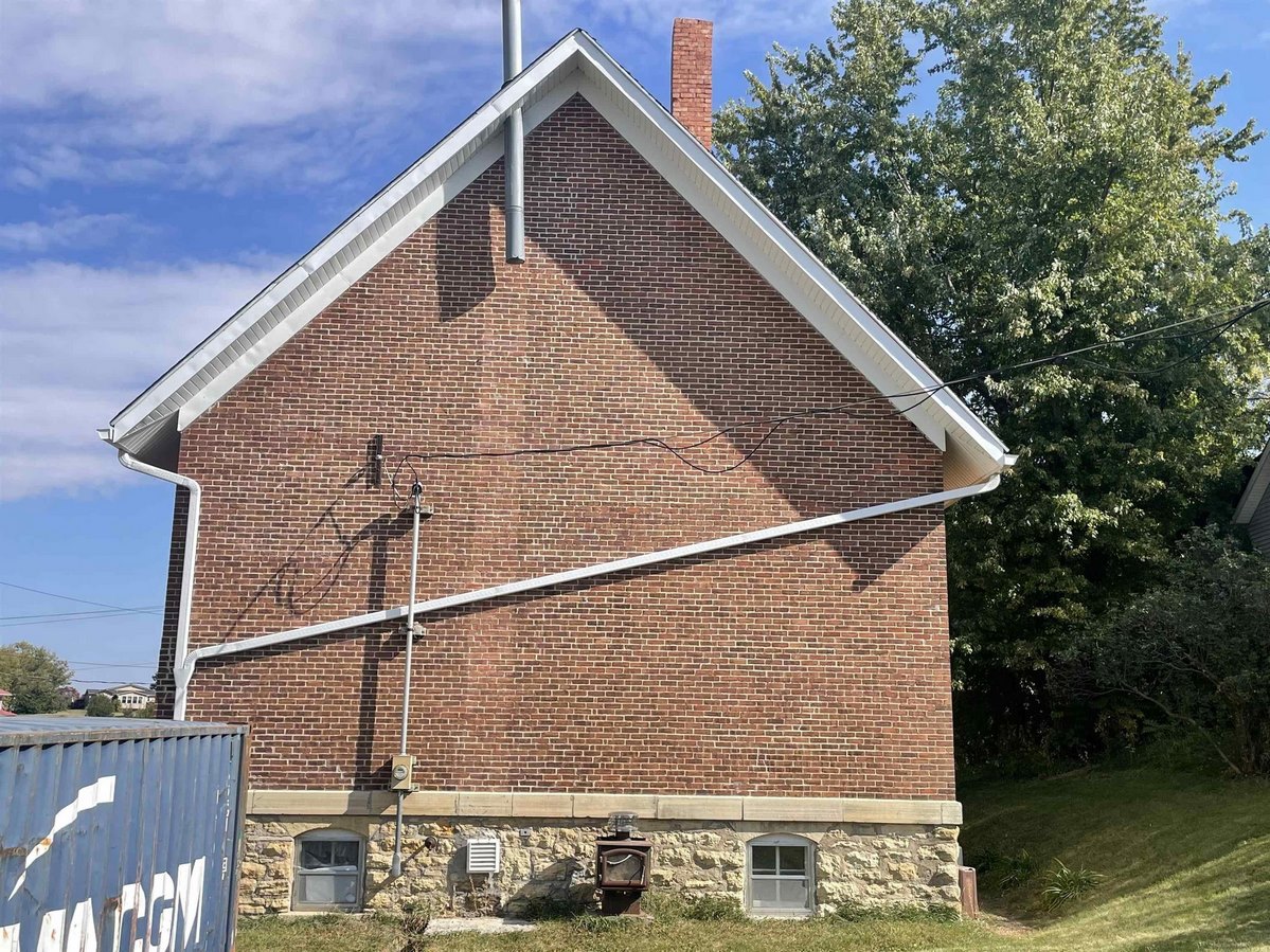 1879 Church in Center Junction, IA - Old House Dreams