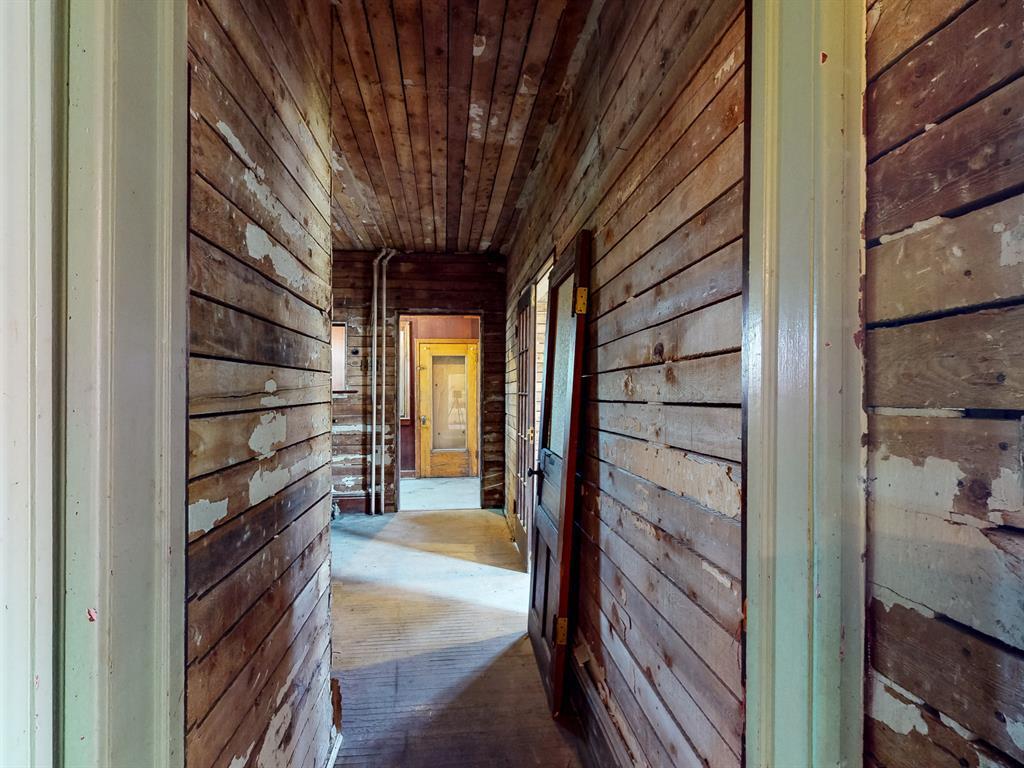 1904 in Fort Macleod, Alberta, Canada - Old House Dreams