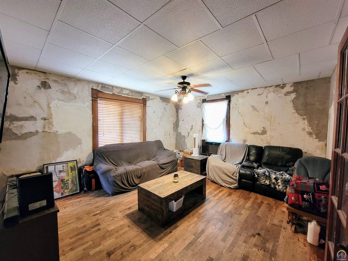 Bern, KS - Old House Dreams