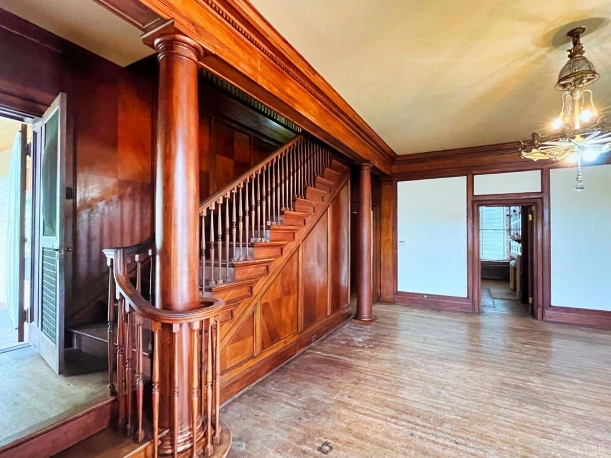 1897 Romanesque in Lynchburg, VA - Old House Dreams