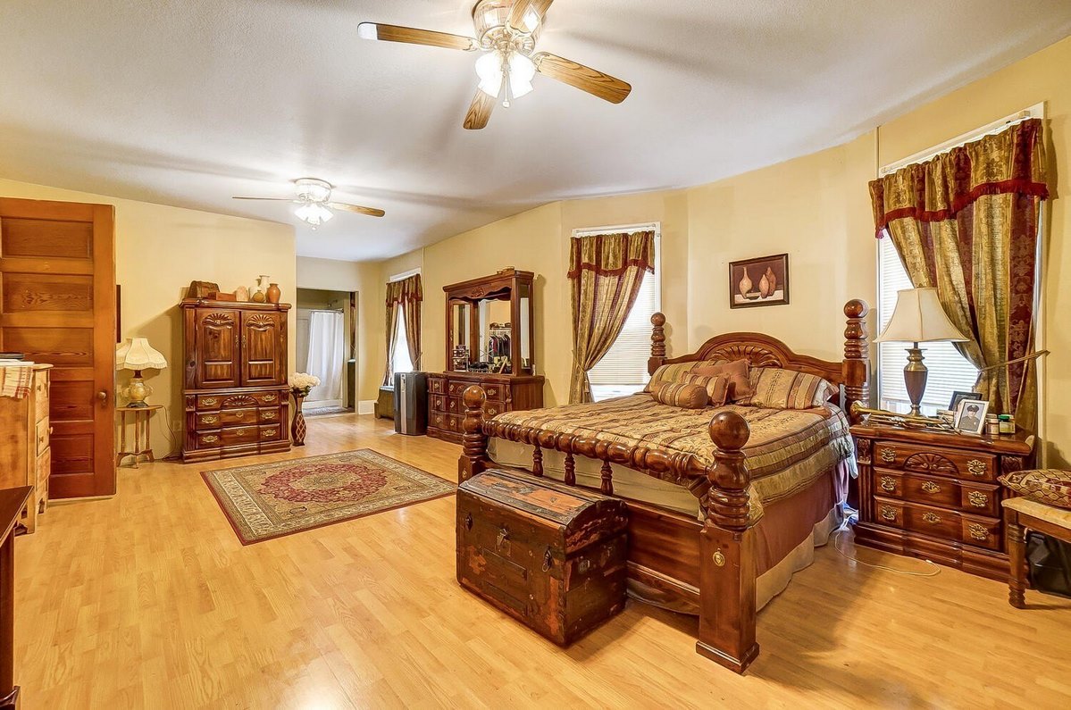1886 in Springfield, OH - Old House Dreams