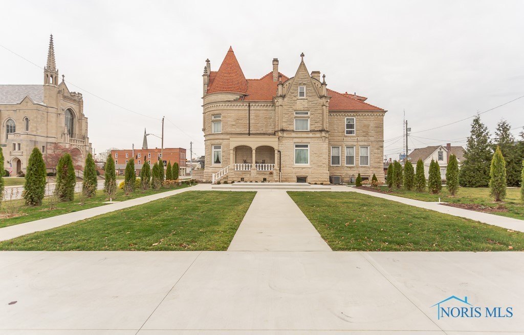 1898 Chateauesque in Van Wert, OH - Old House Dreams