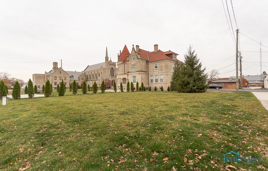 1898 Chateauesque in Van Wert, OH - Old House Dreams