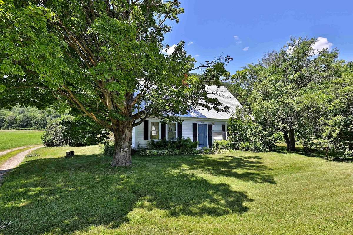 c. 1782 in Rochester, VT - Old House Dreams