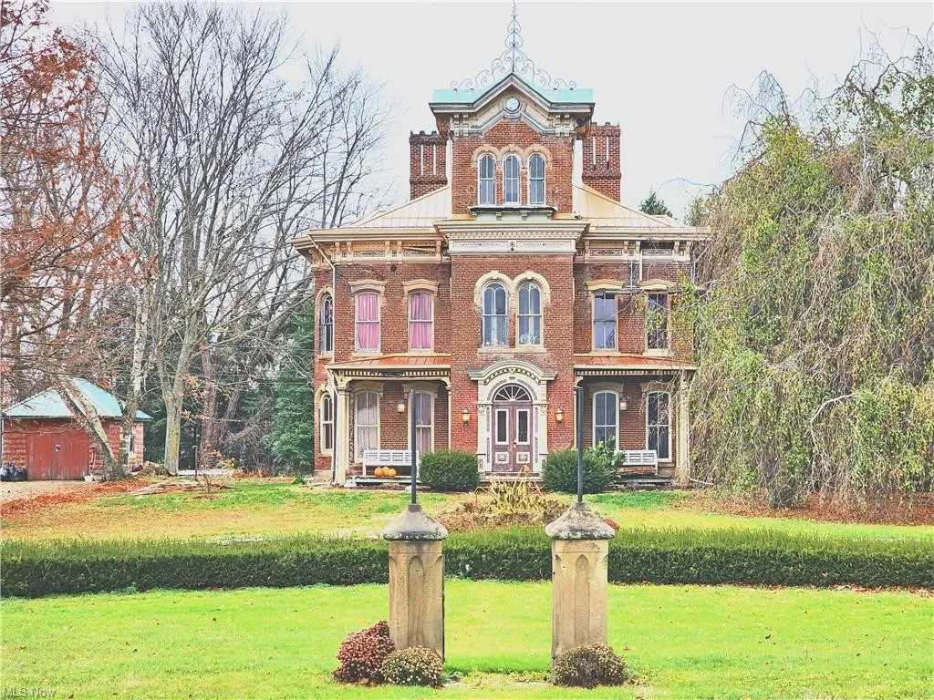 1874 Italianate in Newcomerstown, OH - Old House Dreams