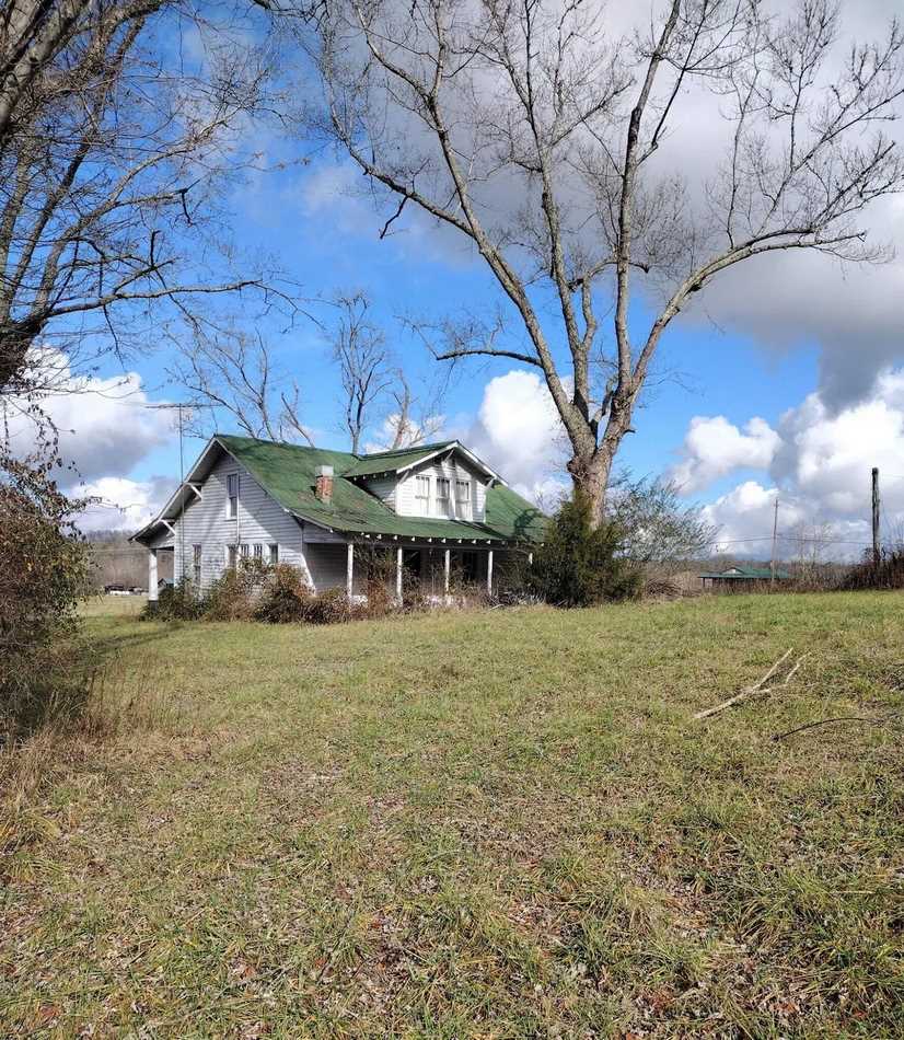 c. 1920 Craftsman in Mosheim, TN - Old House Dreams