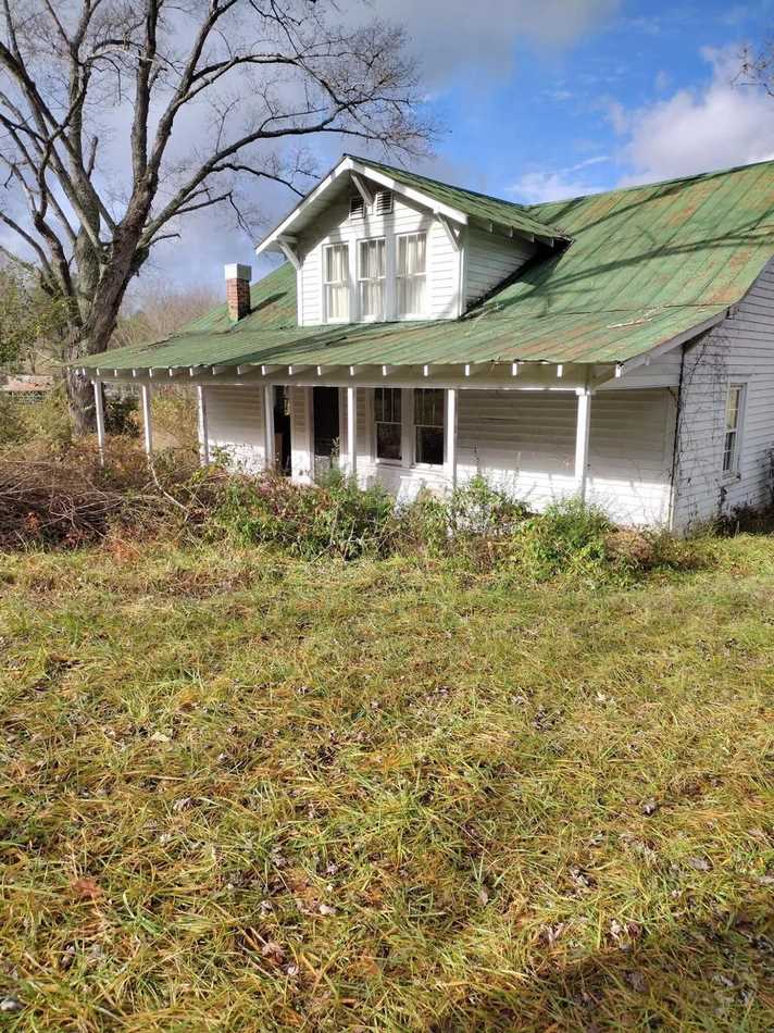 c. 1920 Craftsman in Mosheim, TN - Old House Dreams