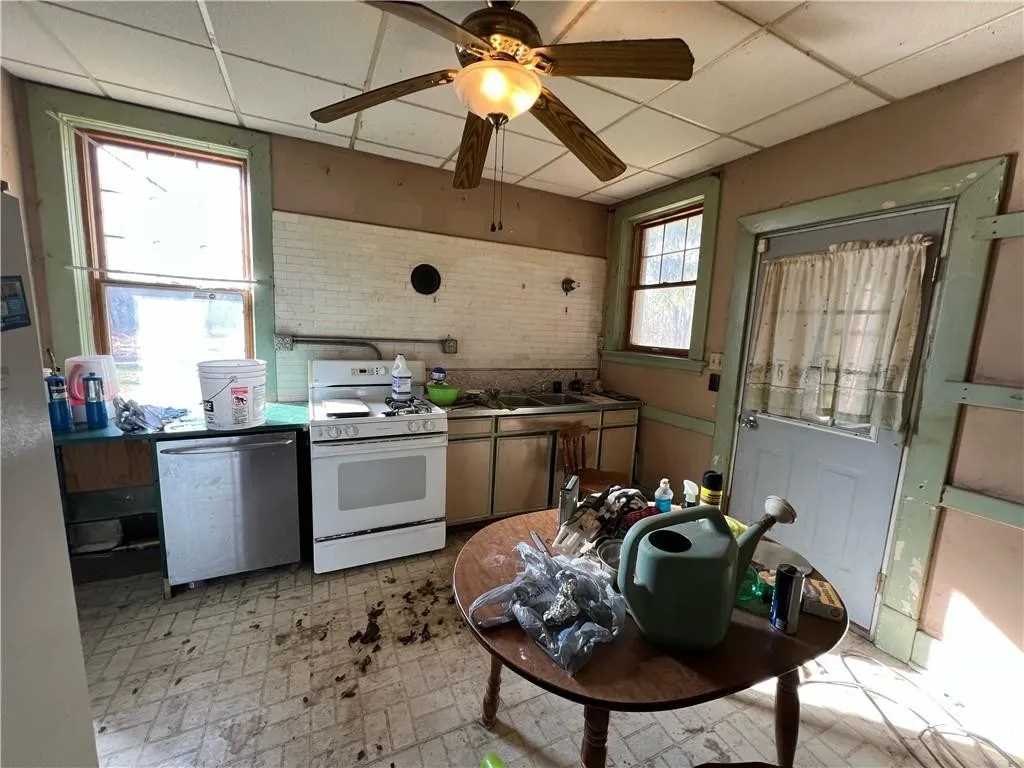 Hiller, PA - Old House Dreams