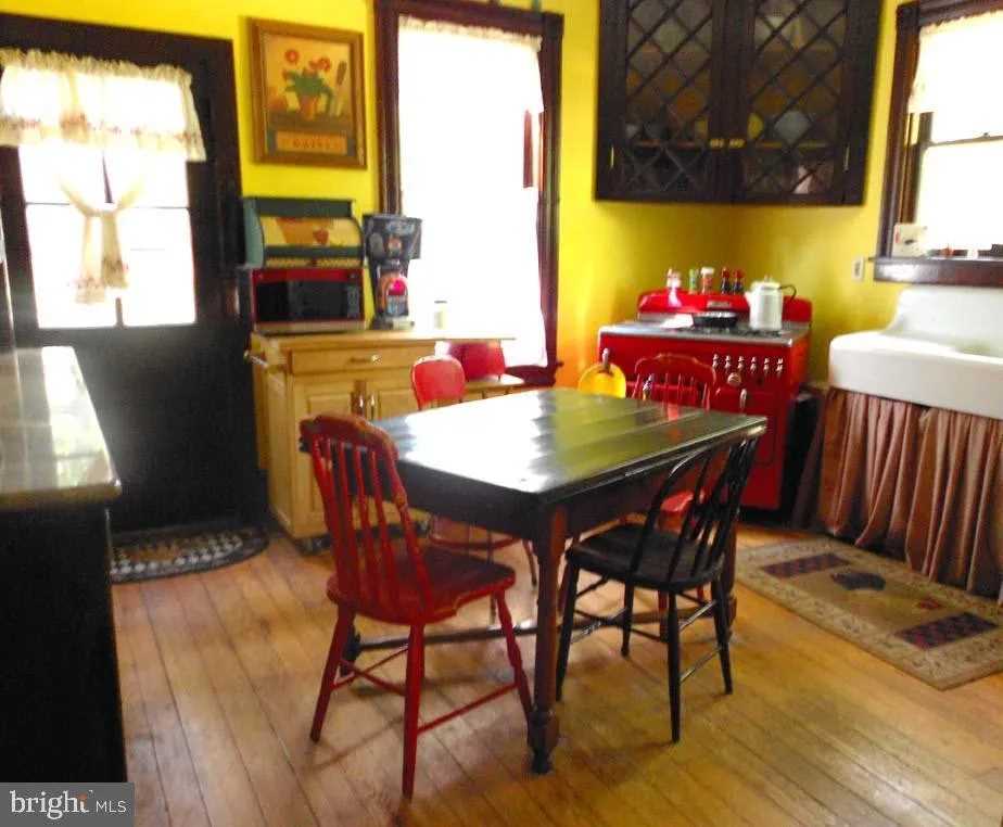 1892 in Hammonton, NJ - Old House Dreams