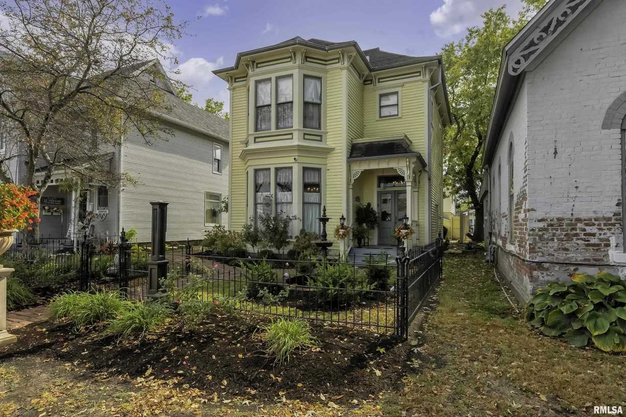 1887 Italianate in Murphysboro, IL - Old House Dreams