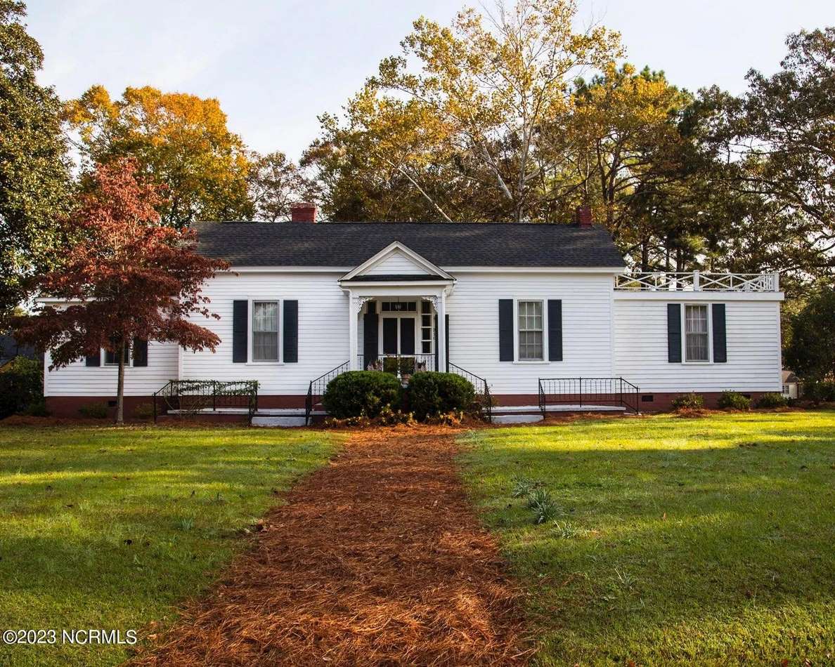 1857 in Enfield, NC - Old House Dreams
