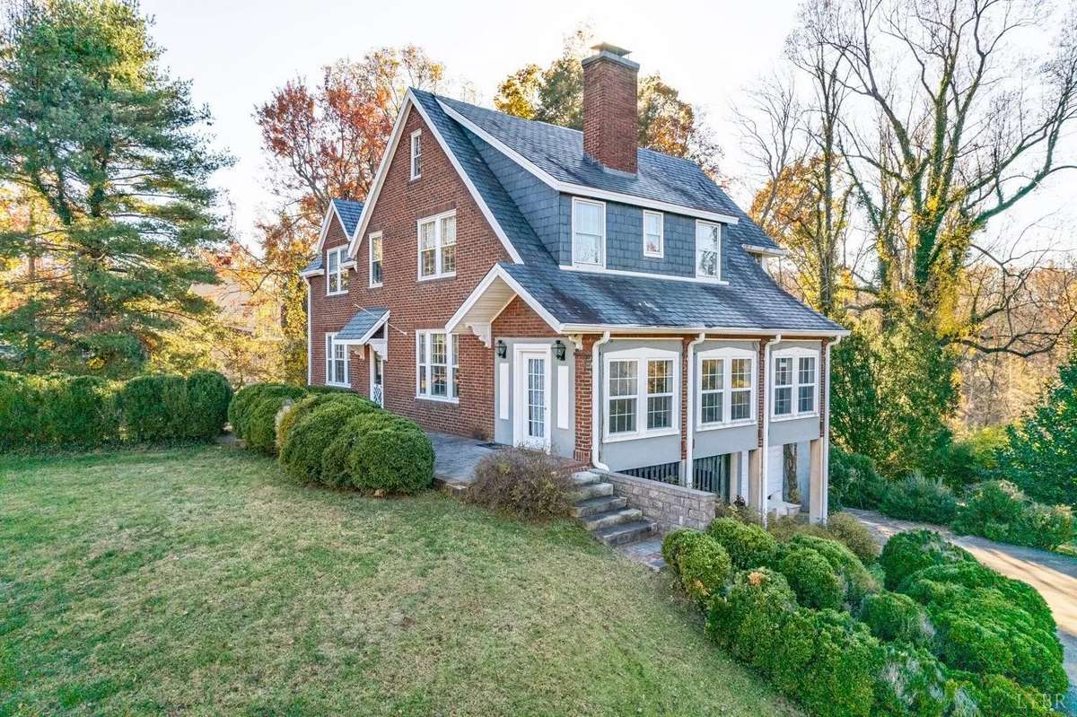 1920 in Lynchburg, VA - Old House Dreams