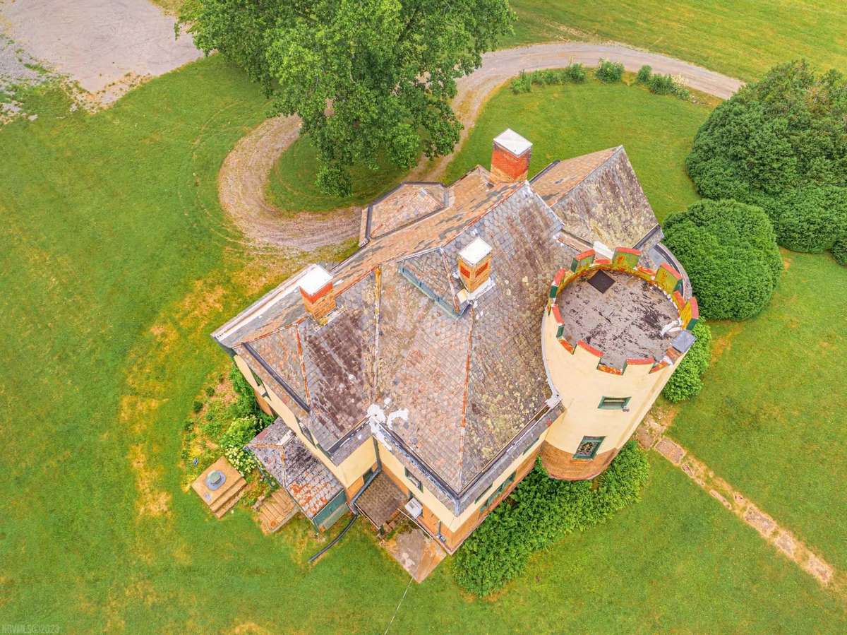 1892 Queen Anne in Radford, VA - Old House Dreams