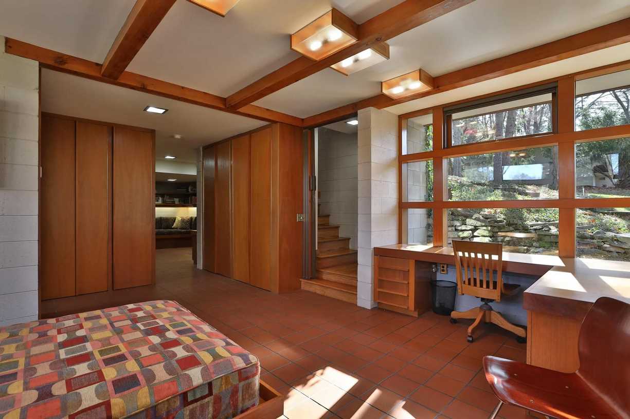 1960 Contemporary in Worthington, OH - Old House Dreams