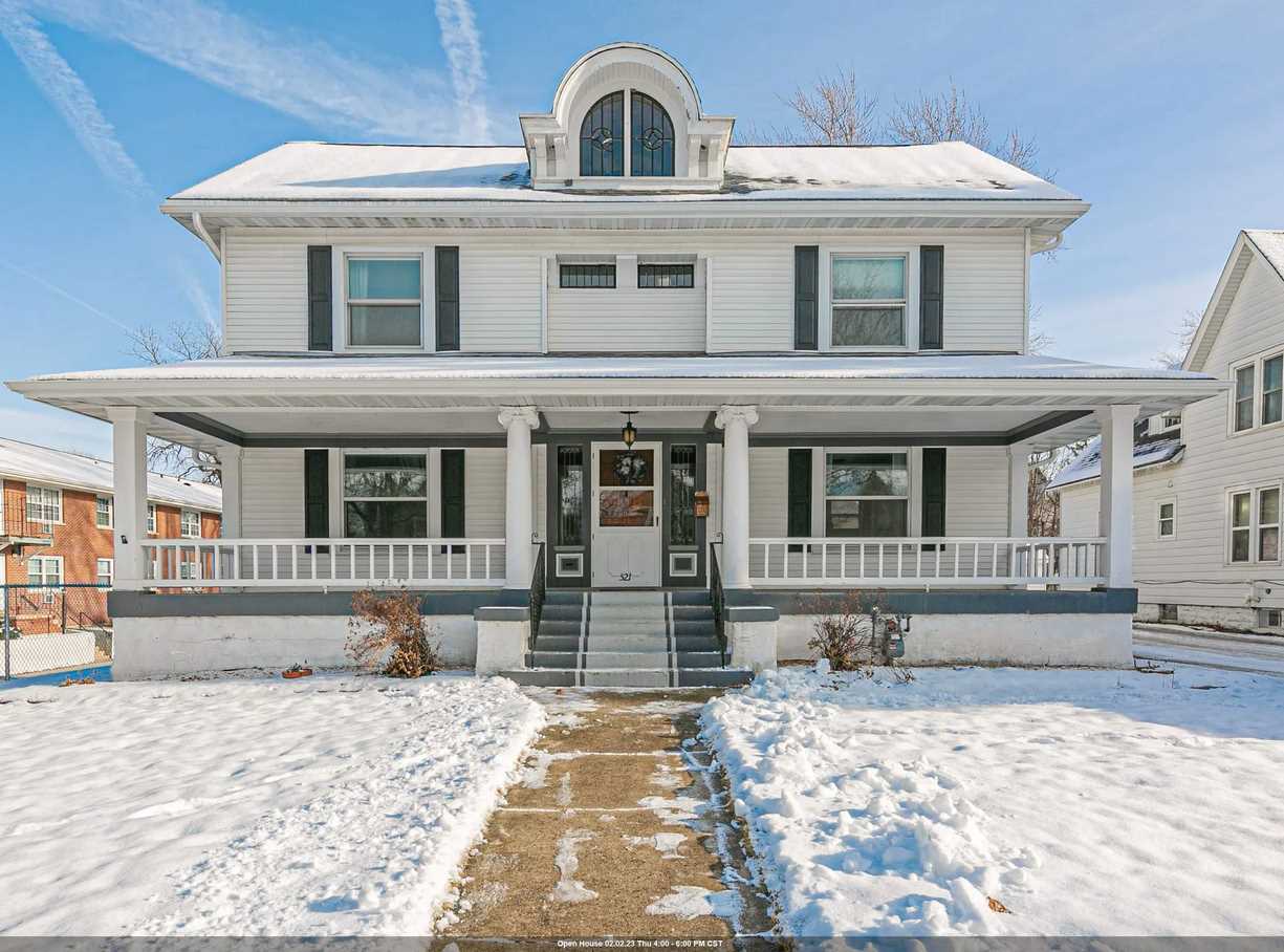 1908 Colonial Revival in Green Bay, WI - Old House Dreams