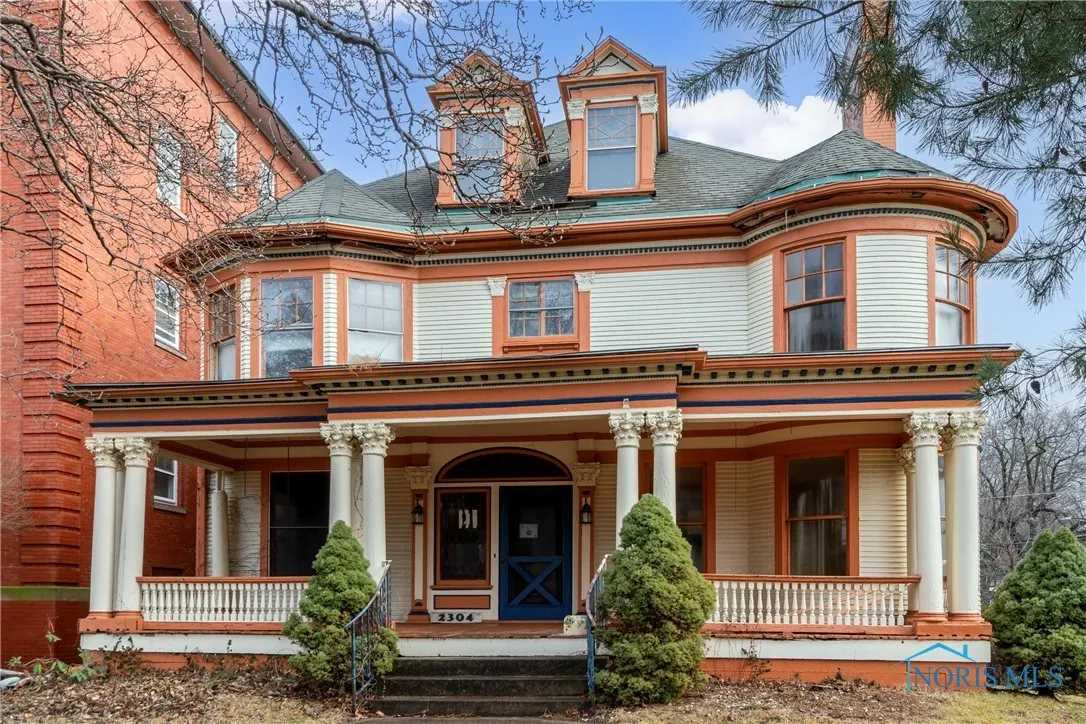 1902 Colonial Revival in Toledo, OH - Old House Dreams