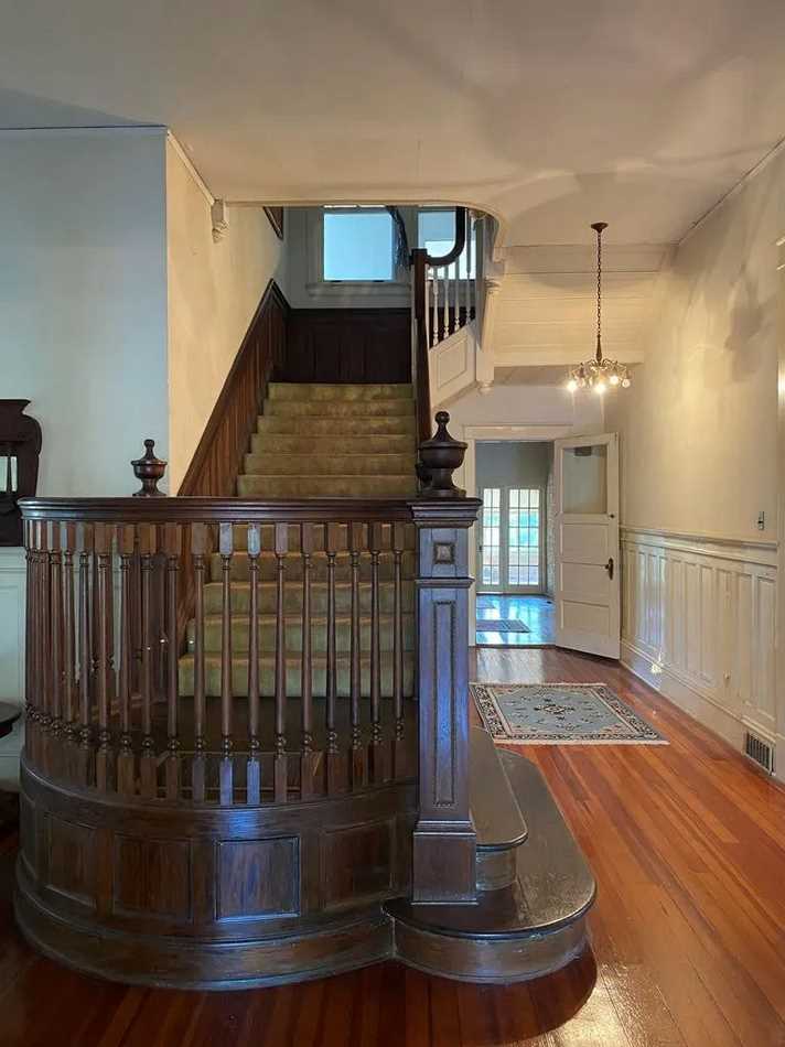 1908 Classical Revival in Eufaula, AL (George F. Barber) - Old House Dreams