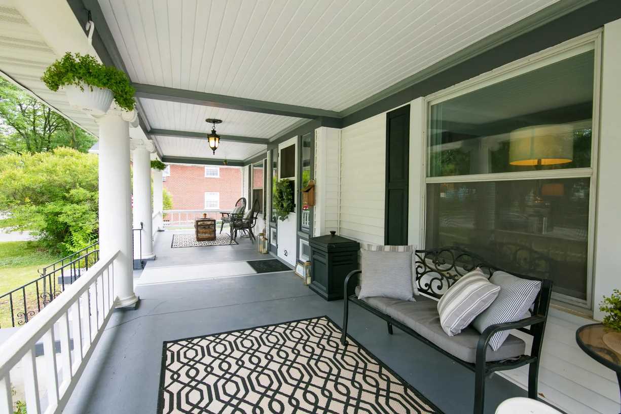 1908 Colonial Revival in Green Bay, WI - Old House Dreams