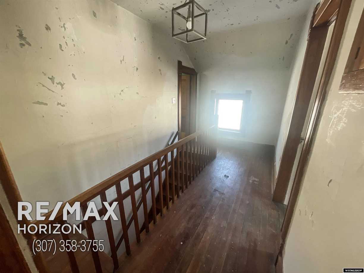 Douglas, WY - Old House Dreams