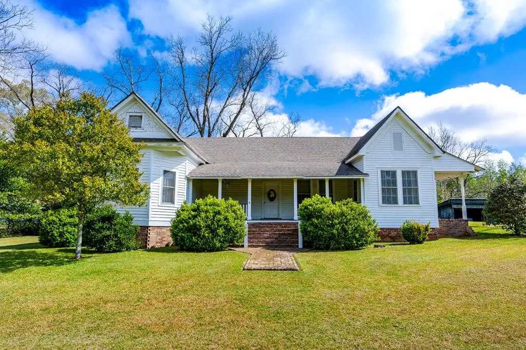 1892 in Wesson, MS - Old House Dreams