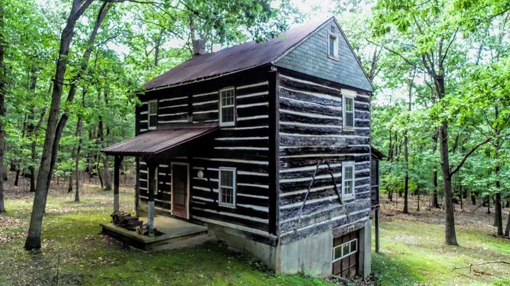 c. 1834 Log Cabin in Hesston, PA - Old House Dreams
