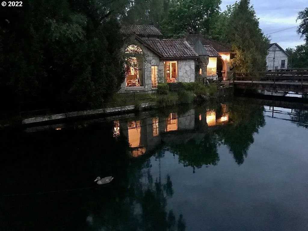 1932 in Stayton, OR - Old House Dreams