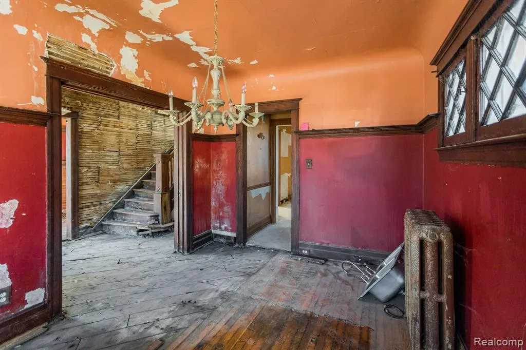 1909 in Detroit, MI - Old House Dreams