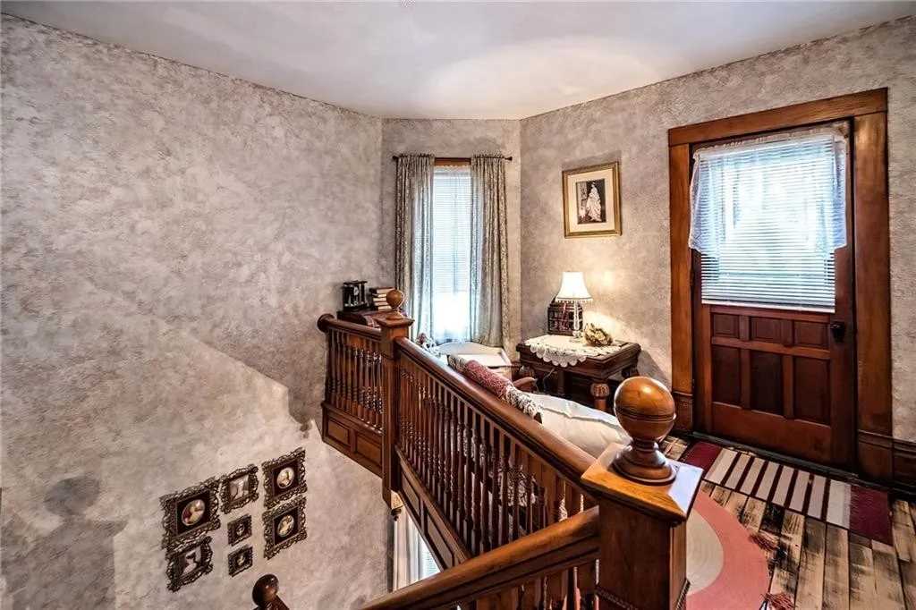 Queen Anne in Corry, PA - Old House Dreams