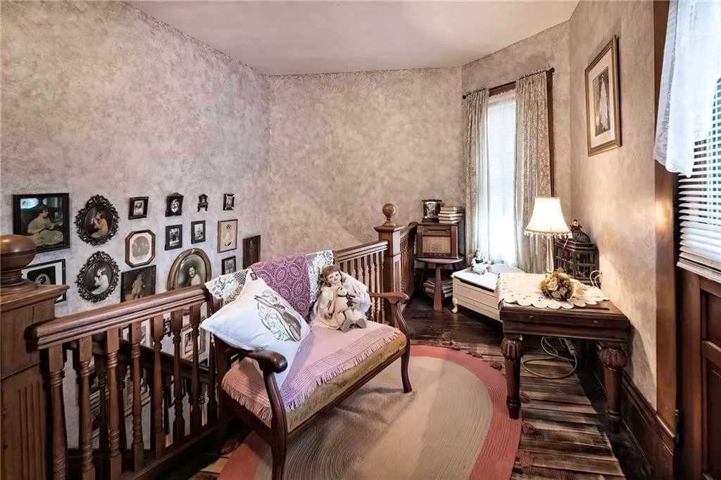 Queen Anne in Corry, PA - Old House Dreams