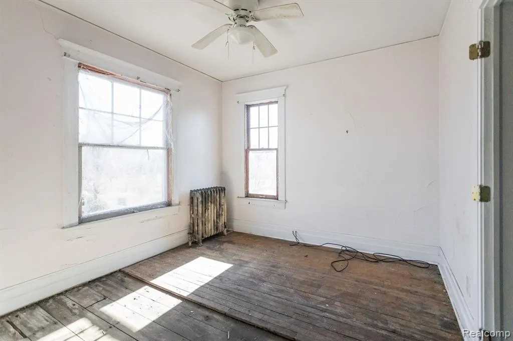 1909 in Detroit, MI - Old House Dreams