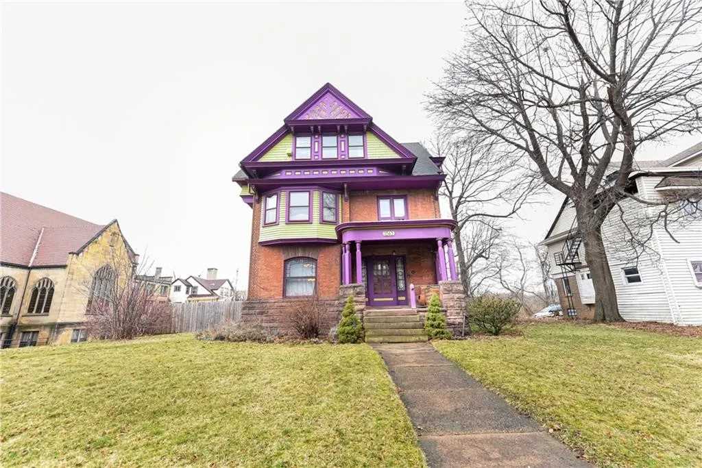 c. 1890 Queen Anne in Rochester, NY - Old House Dreams