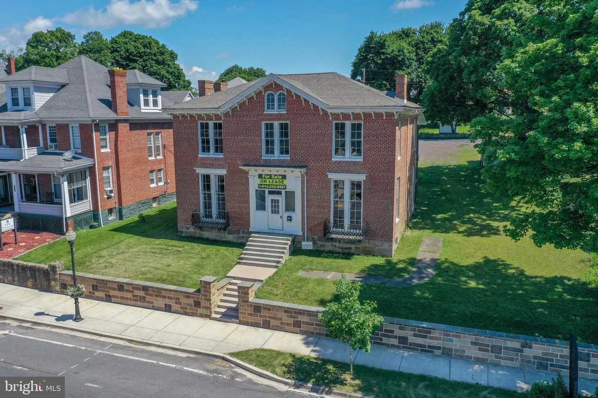 c. 1855 Greek Revival/Italianate in Frostburg, MD - Old House Dreams