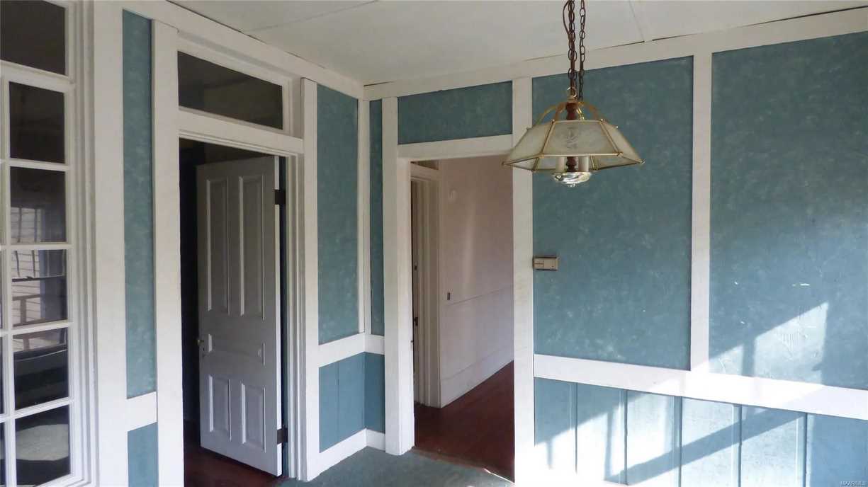 1895 Queen Anne in Orrville, AL (George F. Barber) - Old House Dreams