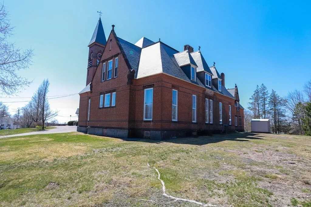 c. 1890 Church in Gardner, MA - Old House Dreams