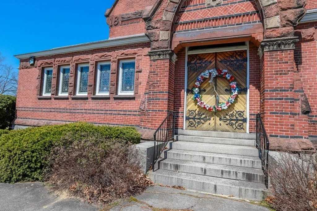 c. 1890 Church in Gardner, MA - Old House Dreams